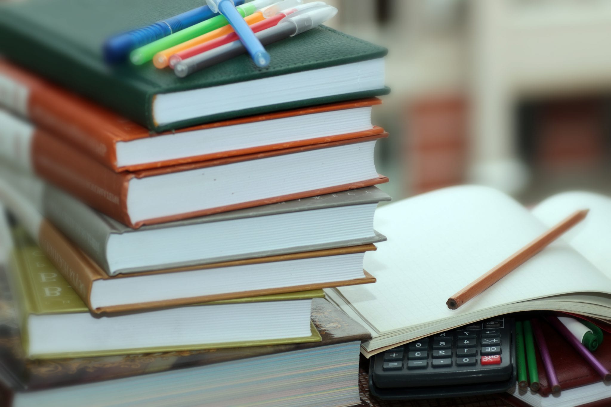 3 Best Websites That Offer College Textbooks For Free